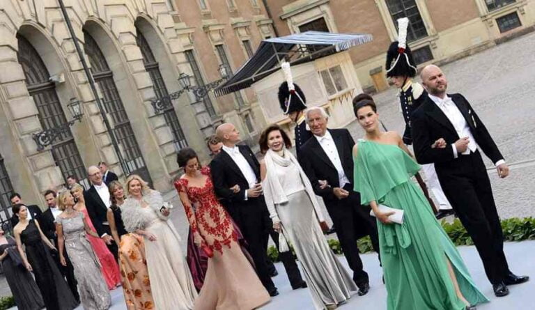 The 10 Most Trendy Roman Dresses for Weddings - London Dream UK